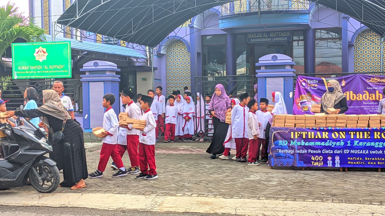 400 Takjil untuk Warga, SD Musaka Siapkan Generasi Senang Berbagi ...