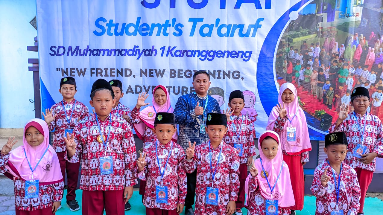 Pelantikan 6 Pasang Ketua dan Wakil Kelas SD Musaka 2025/2026 ...
