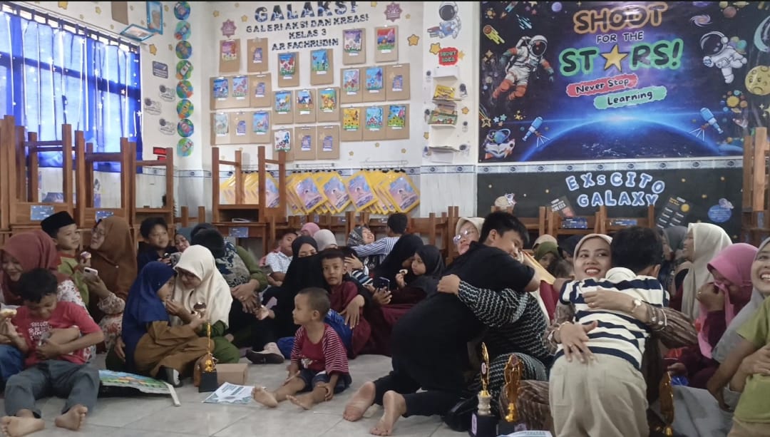 Wali Kelas III SD Musaka Ajak Ciptakan Momen Hari Ibu di Tengah ...